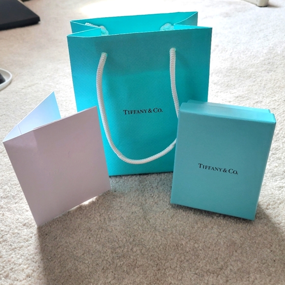 Tiffany & Co. | Jewelry | Authentic Tiffany Gift Box And Shopping Bag ...